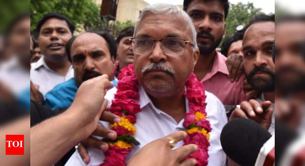 BJP ex-MLA Surendra Nath apologises to CM for remarks | Bhopal News ...