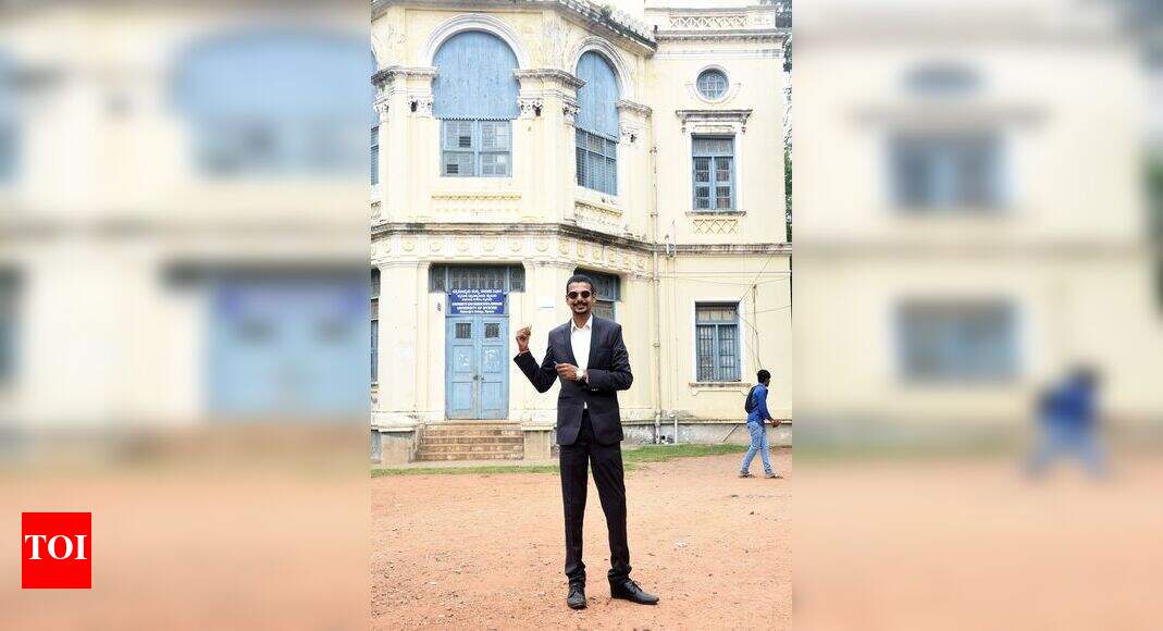 Chandan Achar walks down memory lane at Maharaja’s College in Mysuru ...