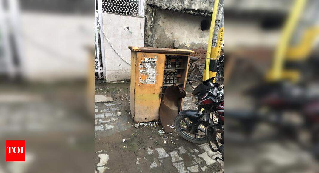 Open BSES box a risk - Times of India