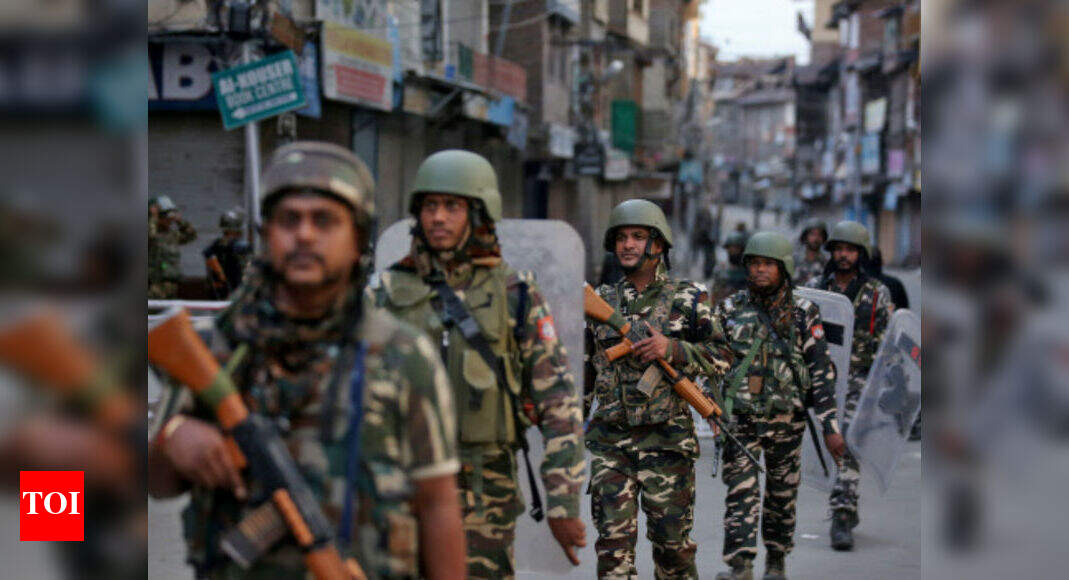 J&K govt shifts 20 more 'troublemakers' from Kashmir to Agra; Mian ...