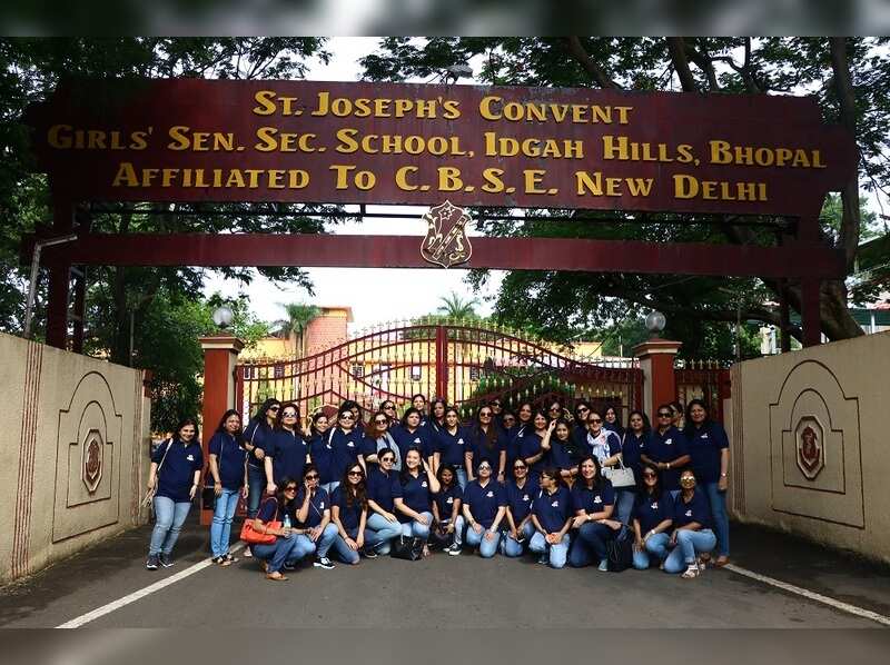 st joseph school bhopal: SJCS’s 1994 batch reunites after 25 years ...
