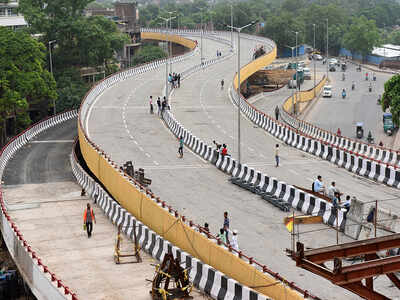 Just 10 months after opening, Rani Jhansi flyover is already stretched ...
