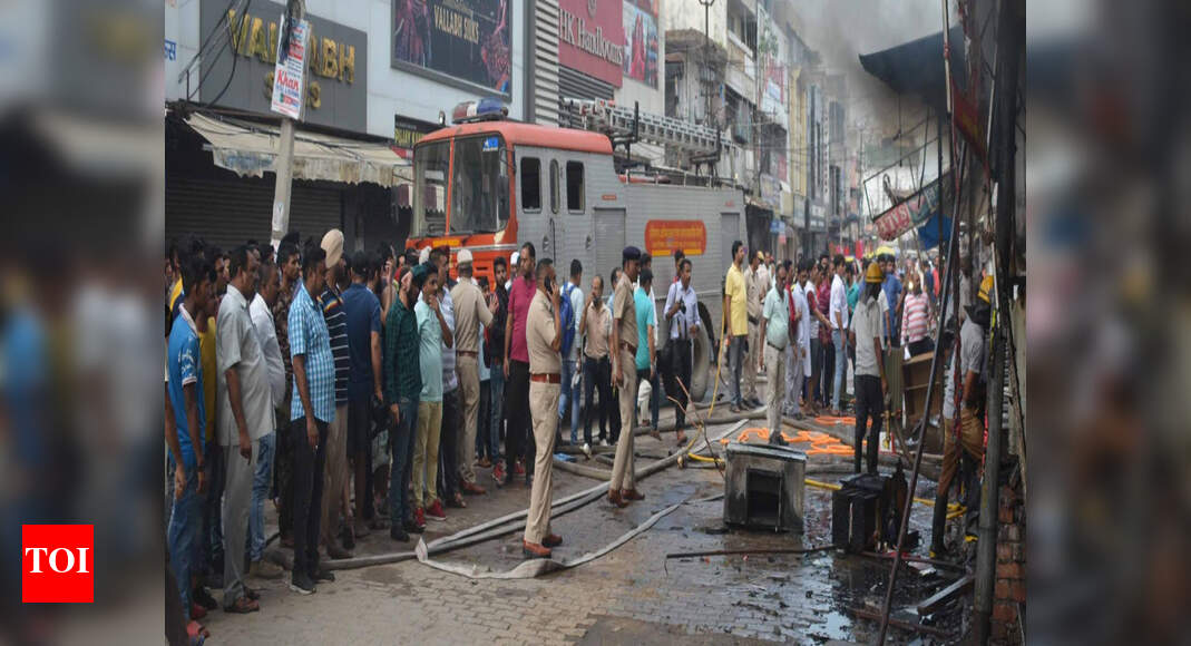 Two shops, around 50 stalls gutted in fire at Ambala cloth market ... Two shops, around 50 stalls gutted in fire at Ambala cloth market ...
