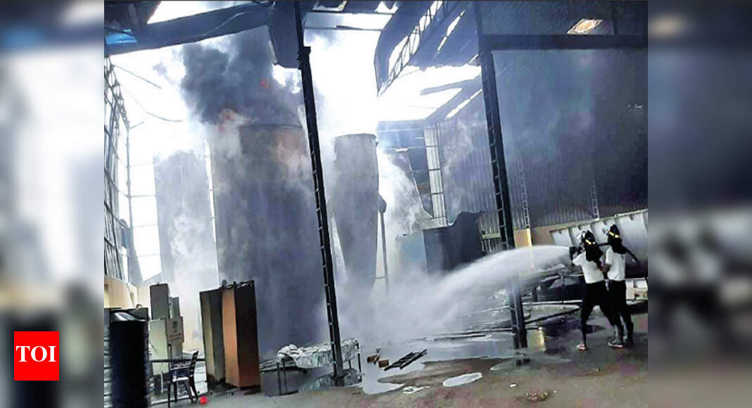 Maharashtra: Two workers killed in boiler blast at oil processing plant ...