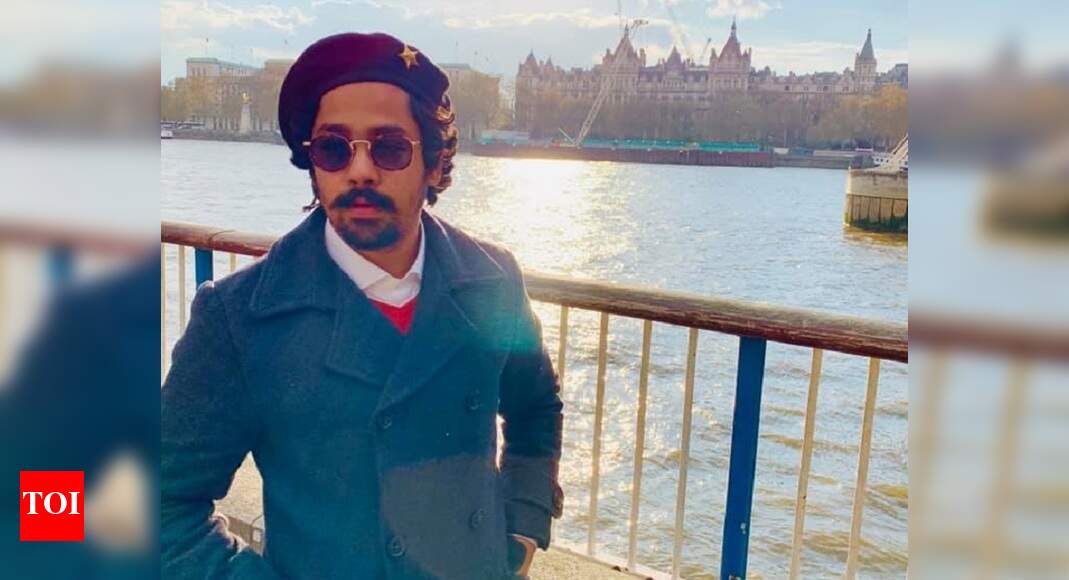 Riddhi Sen pays tribute to his grandfather | Bengali Movie News - Times ...