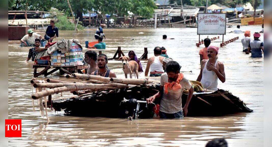 Flood alarm: Evacuation starts in low-lying areas | Allahabad News ...