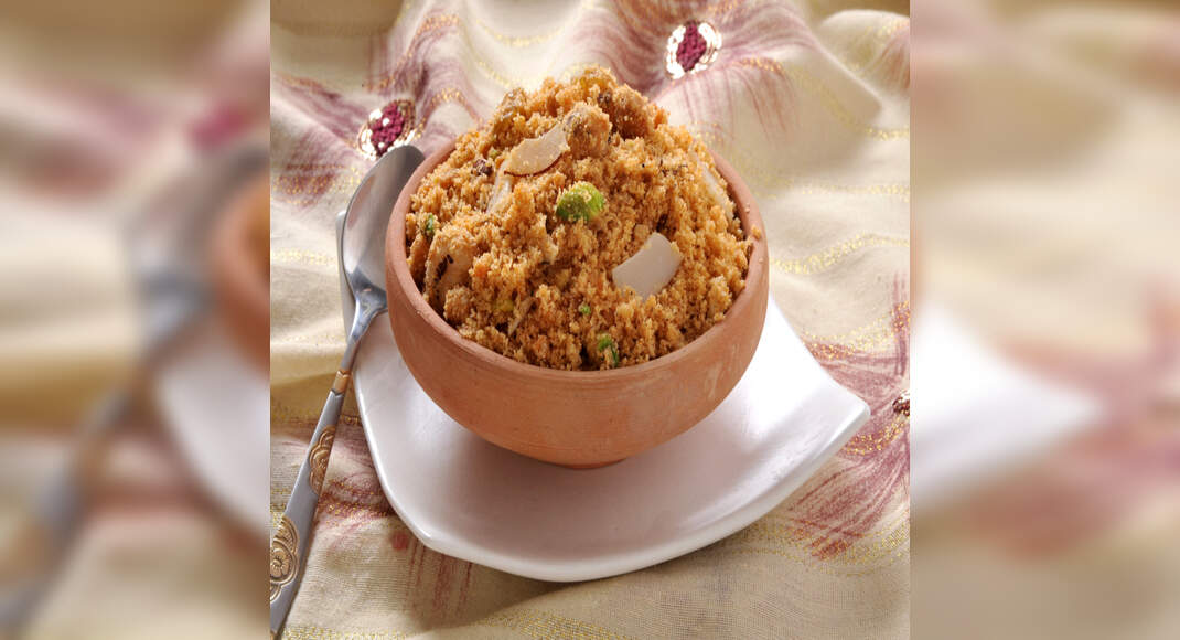 Nariyal Panjiri Recipe: How to Make Nariyal Panjiri at Home