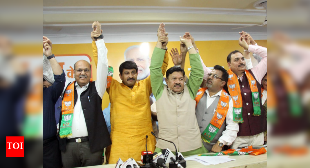 Ex-CBSE director, retd police officers join BJP | India News - Times of ...