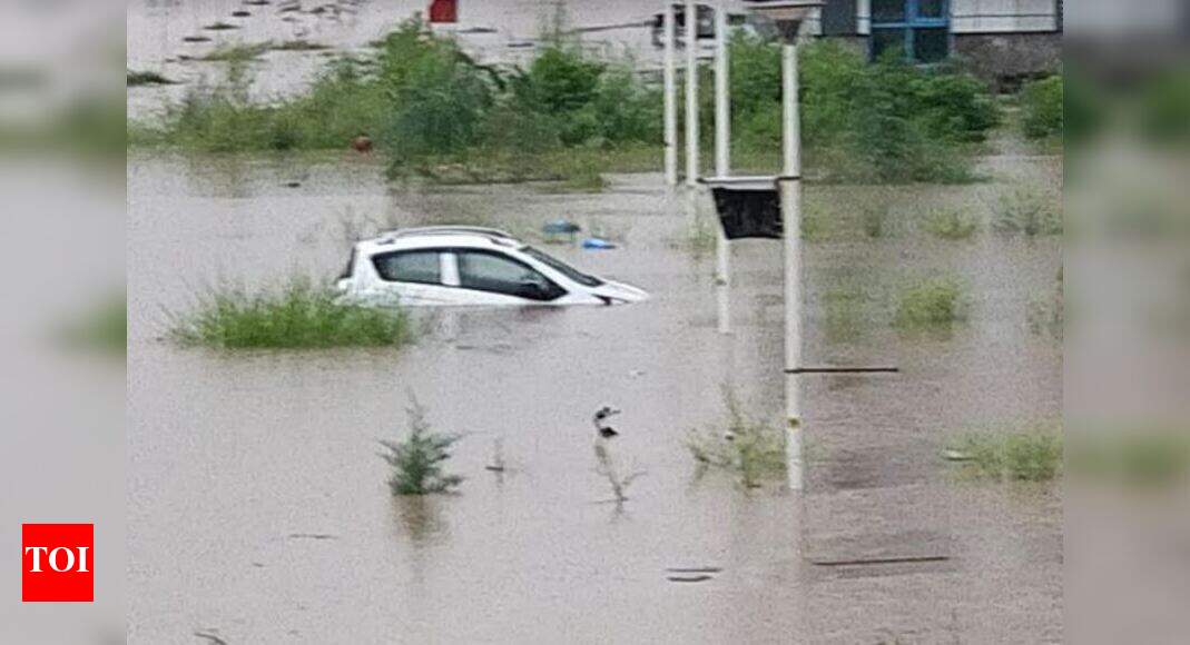 Punjab floods: Students still stuck inside IIT Ropar campus ...