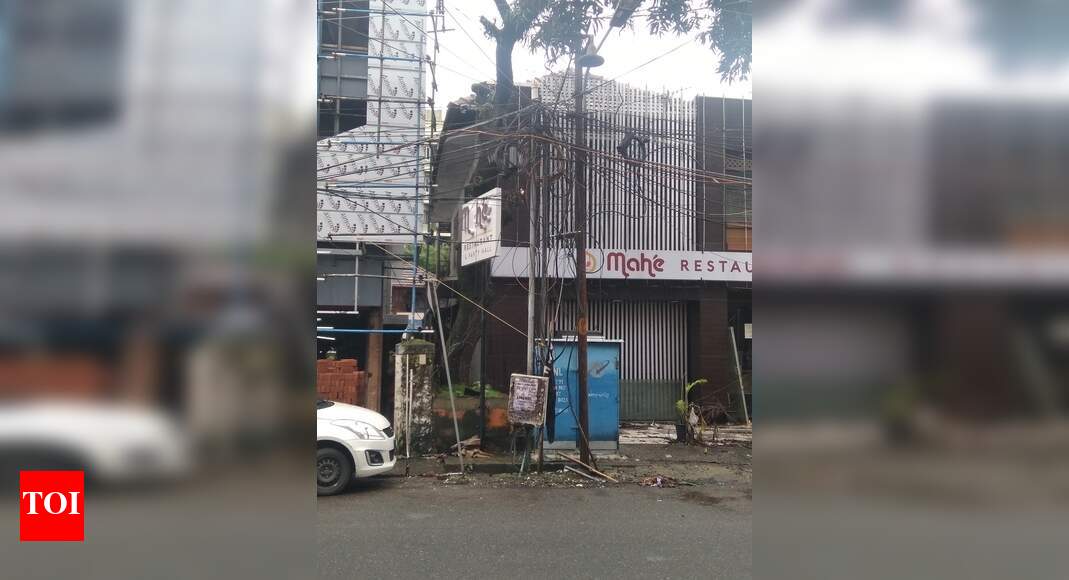 sweet ugly mess of interent cable - Times of India