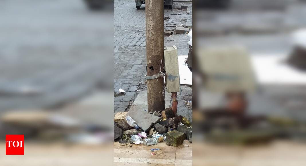 Rusted Street light pole - Times of India