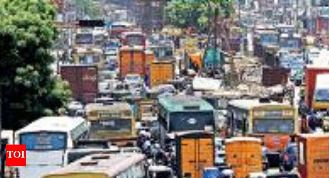 Delay in construction of Koyambedu flyover leads to traffic mayhem ...
