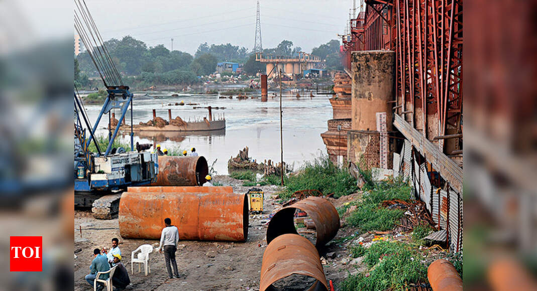 New Yamuna bridge may be ready before deadline | Delhi News - Times of ...