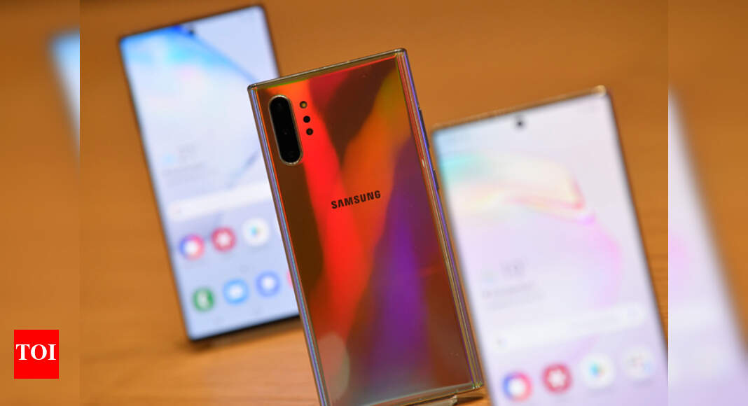Samsung’s latest smartphones have a Desi touch - Times of India