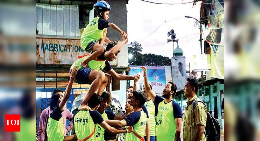 Bonding with the best and joining hands to celebrate Dahi Handi | Pune ...