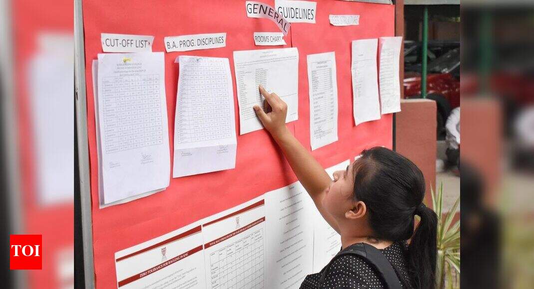 DU Eighth cut off: DU 8th cut off list 2019 released, some seats still ...