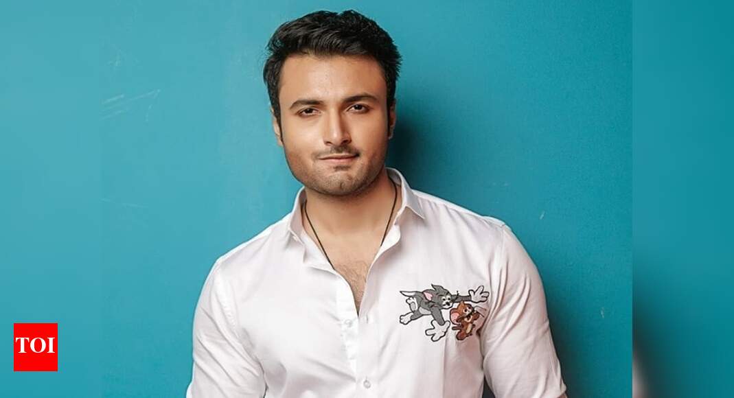 Ekhane Akash Neel 2: Sean Banerjee to play Dr. Ujaan - Times of India