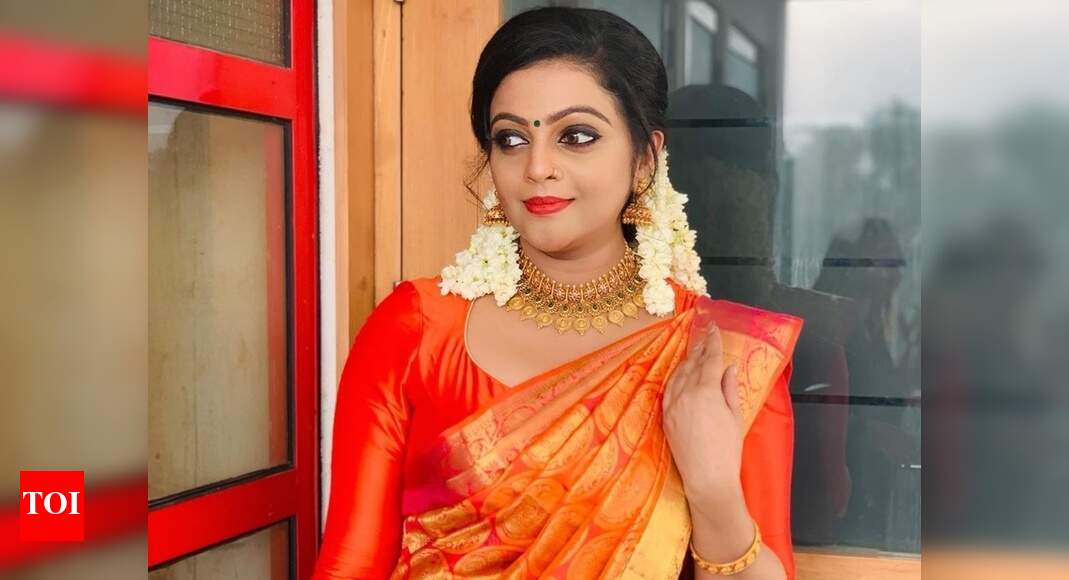 Watch: TV host Aswathy Sreekanth enjoys a special moment on the sets of ...