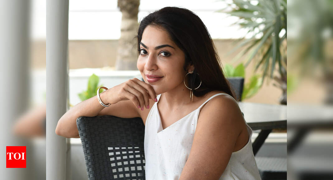 I am not particular about doing only lead roles: Ramya | Tamil Movie ...