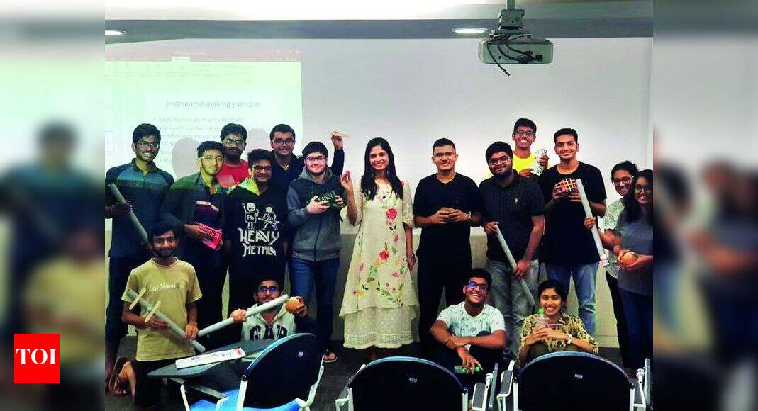 Manasi Prasad taught IIIT students to create instruments | Kannada ...
