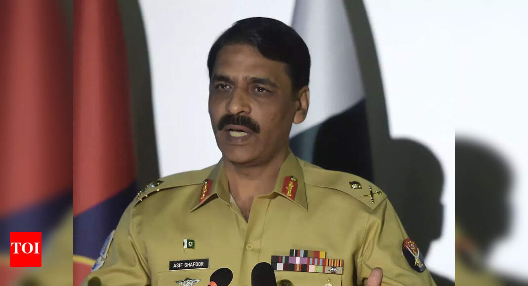 Ghaznavi Missile: Pakistan successfully carries out night-training ...