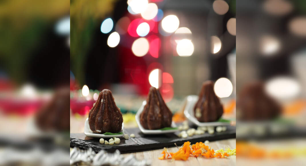 Chocolate Cheese Modak Recipe: How to Make Chocolate Cheese Modak ...