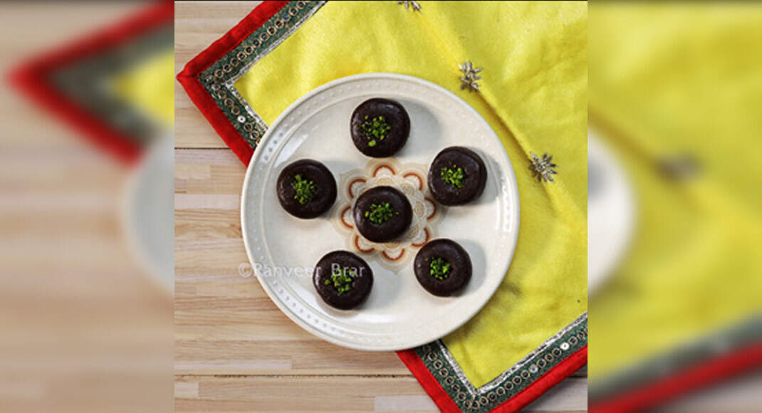 Chocolate Peda Recipe: How to Make Chocolate Peda Recipe | Homemade ...