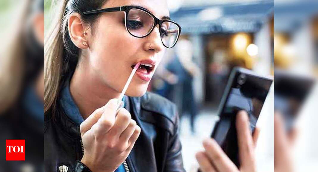 5 Tips to avoid that smudgy look - Times of India
