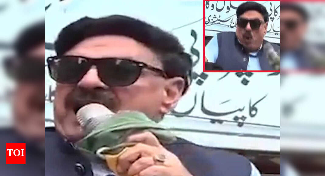 Pak minister receives electric shock while speaking against PM Modi ...