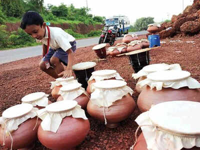 Goa declares ghumot as heritage instrument | Goa News - Times of India
