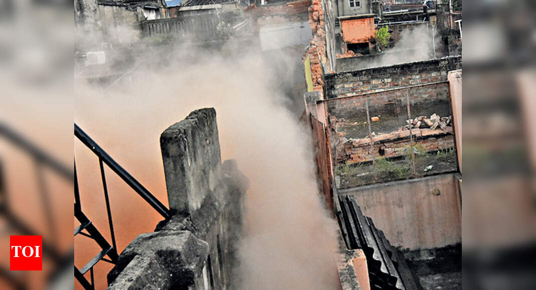 Homes turned into dust right in front of our eyes: Residents | Kolkata ...