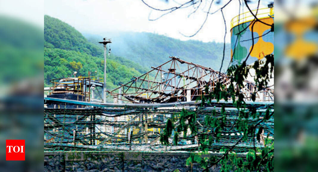 Fire at ONGC’s Uran plant kills GM, 3 CISF constables | Navi Mumbai ...