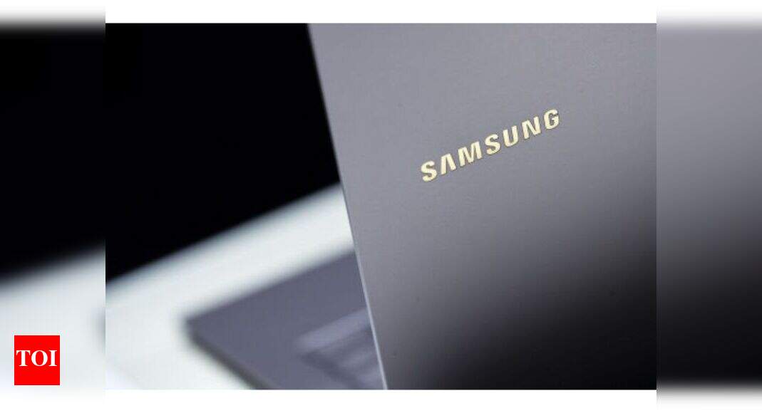 Samsung Foldable Phone: Samsung to launch a 'luxury' phone that can be ...