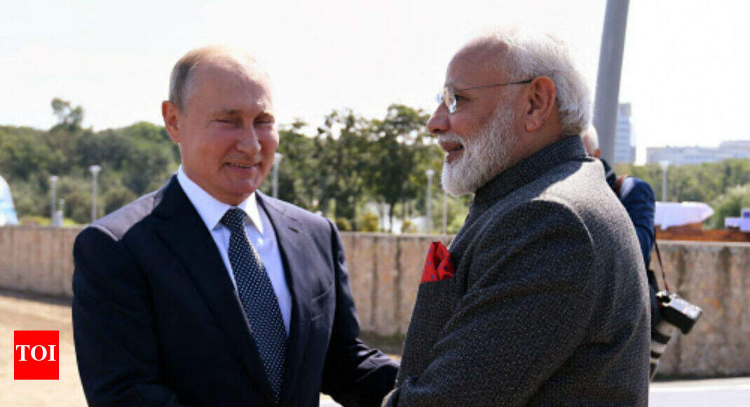 PM Modi meets Russian President Vladimir Putin; discusses issues of ...