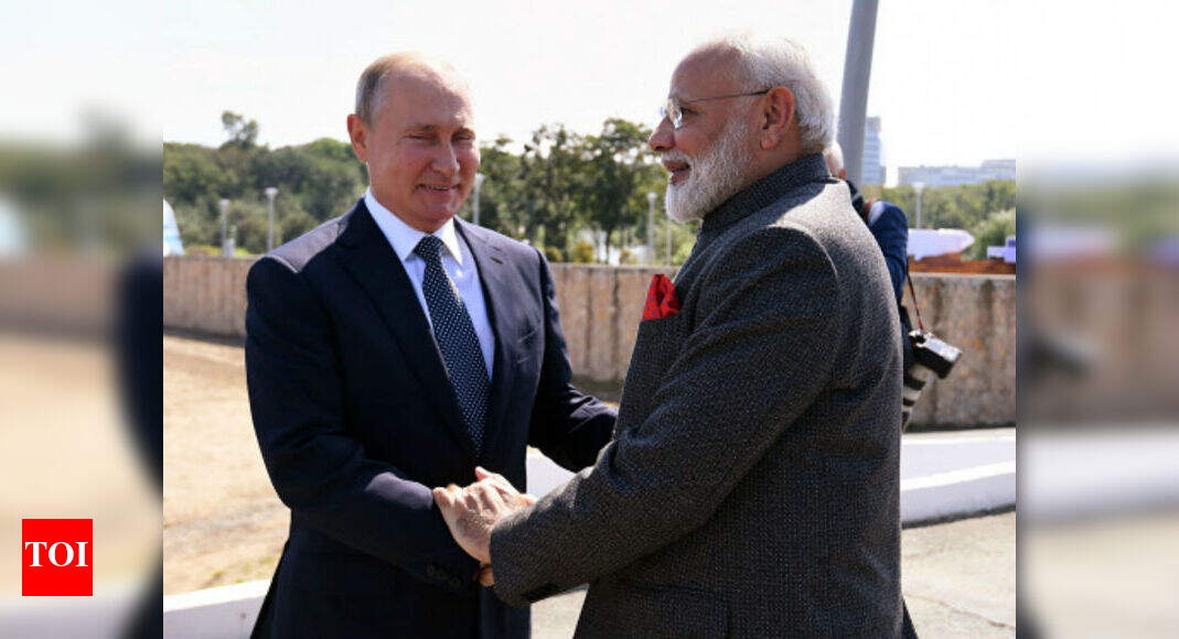 PM Modi meets Russian President Vladimir Putin; discusses issues of ...