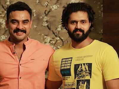 Manjil Virinja Poovu actor Justin George enjoys a fanboy moment with ...