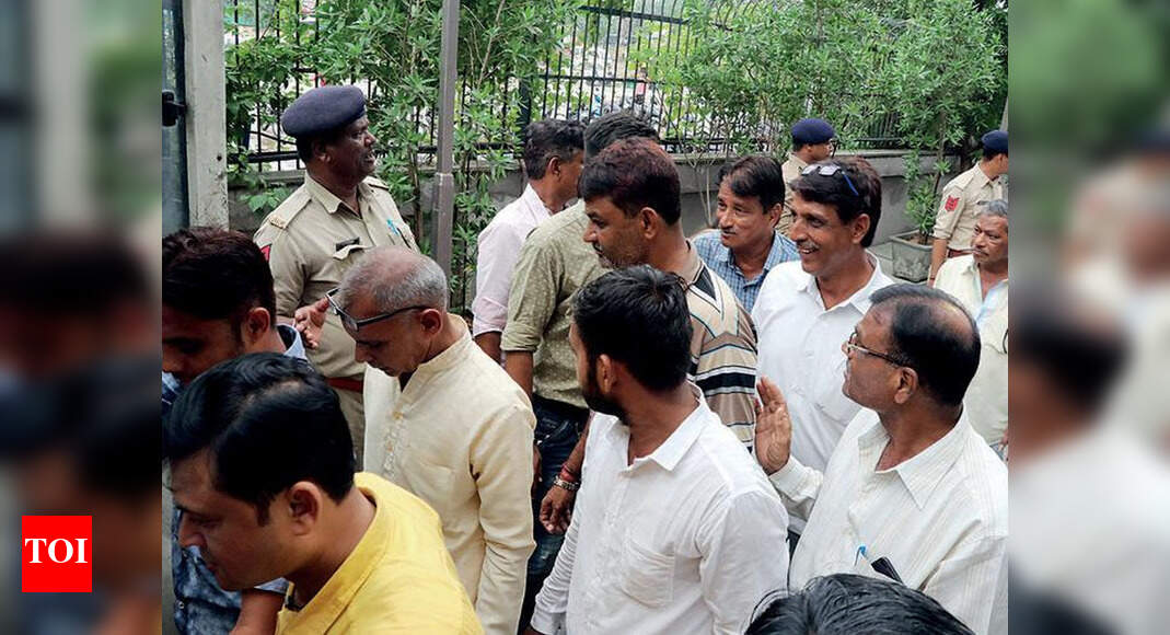 45 ‘agents’ detained from Ahmedabad RTO, handed over to police ...