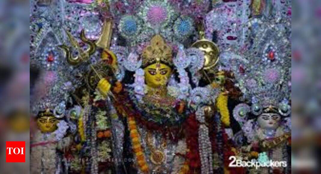 Puja organiser extends help to Bowbazar victims | Events Movie News ...