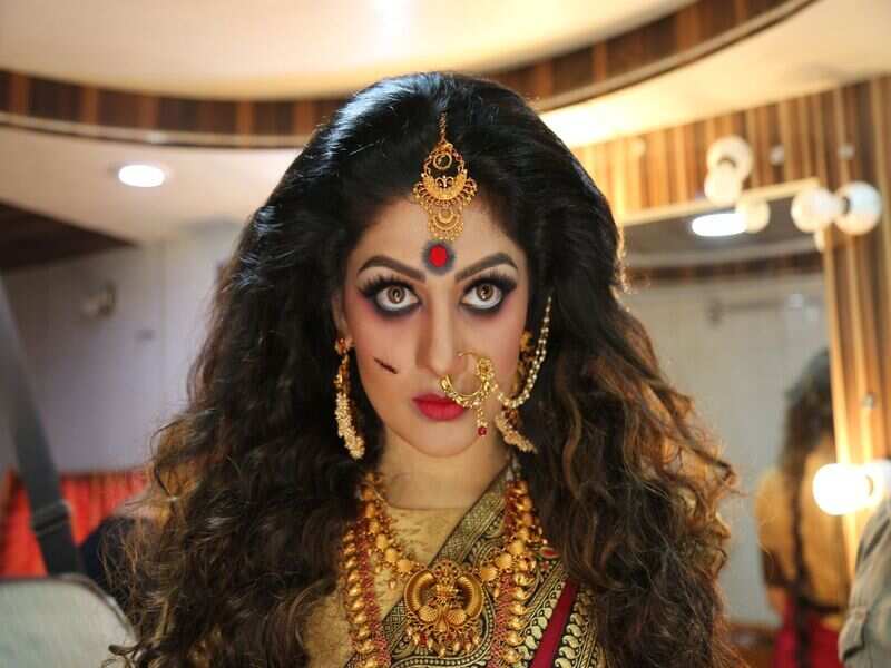 Radhika returns to the screen with a thriller | Kannada Movie News ...