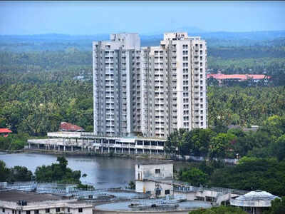 Emergency council meeting of Maradu Municipality ends without bold ...