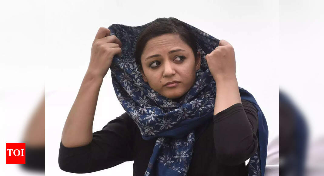 Shehla Rashid gets interim relief from arrest till November 5 | Delhi ...