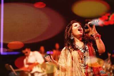 Gujarati musicians travel overseas for pre-Navratri gigs | Gujarati ...