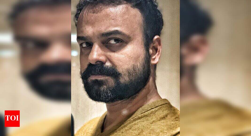 Kunchacko Boban plays Anwar Hussain, a criminologist in Midhun Manuel ...