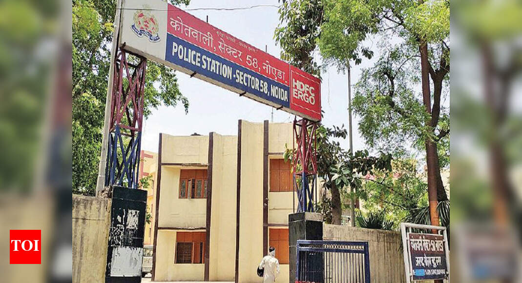 Scribe records video of UP cops’ spat; booked, kept in Noida police ...