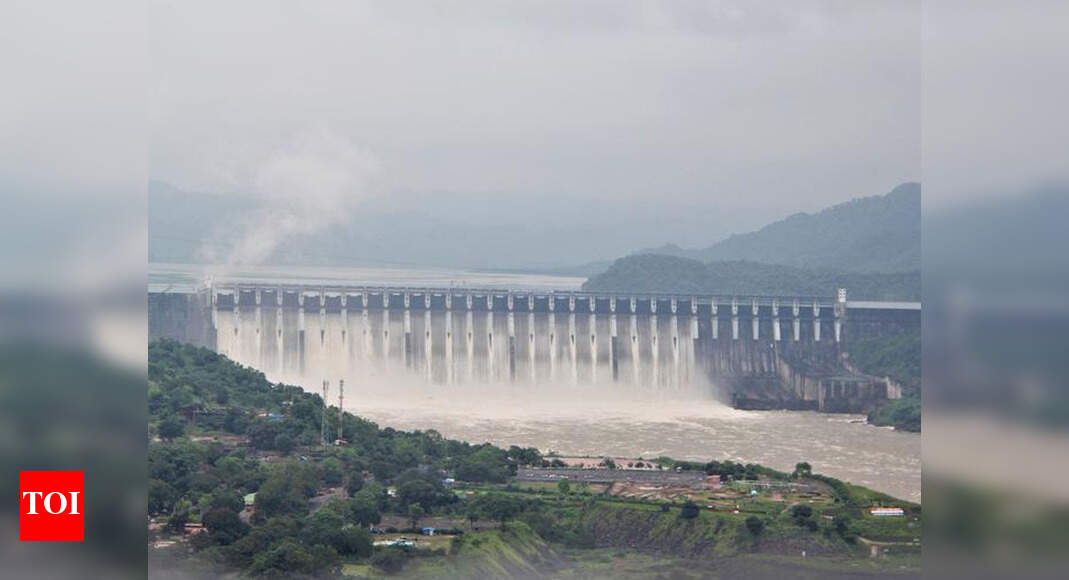 Narmada dam 77 cm away from peak height | Surat News - Times of India