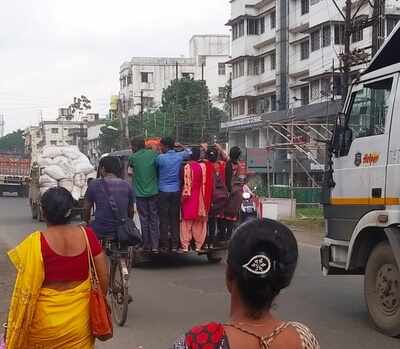 Dangerous travel on NH 34 - Times of India