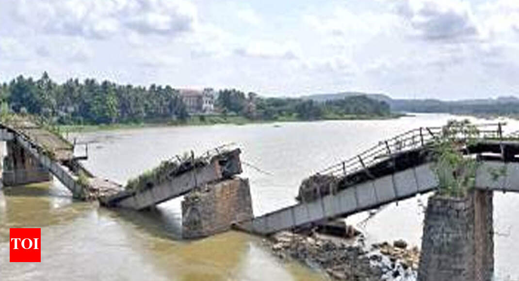 117-year-old Cochin bridge lies in ruins | Thiruvananthapuram News ...