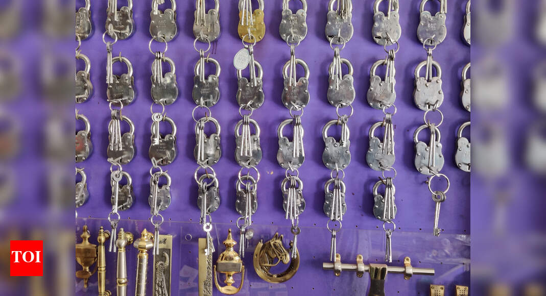 Dindigul locks | Madurai News - Times of India