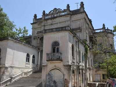 Win for heritage: Irrum Manzil stands tall | Hyderabad News - Times of ...