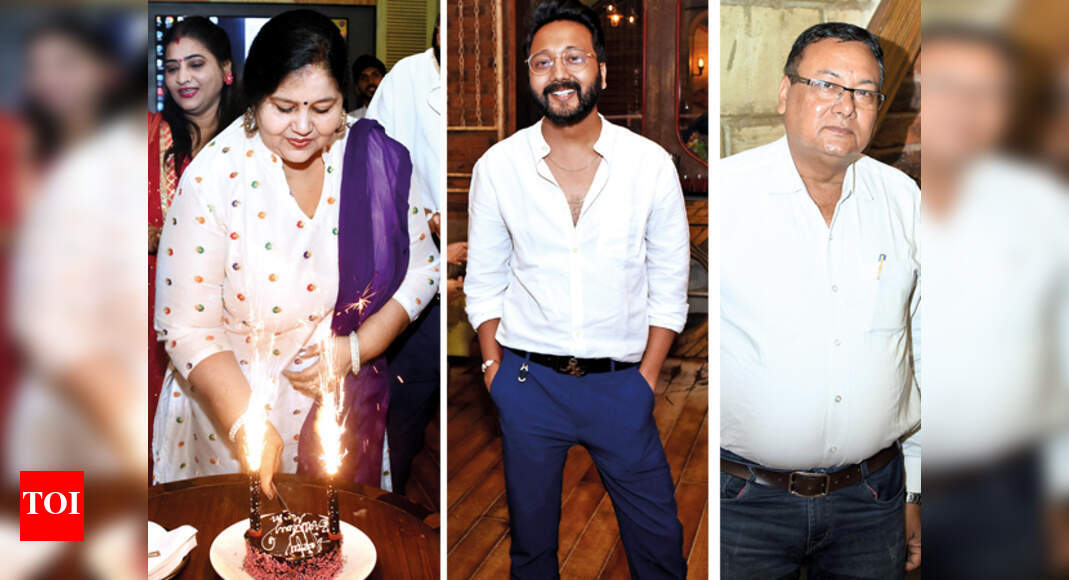 Comedy writer Shobhit Sinha throws a surprise birthday party for his mom in Lucknow | Events ...